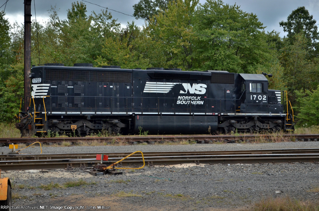 NS 1702